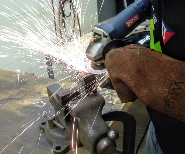 Grinding and Abrasive Machining – EngineeringTechnology.org